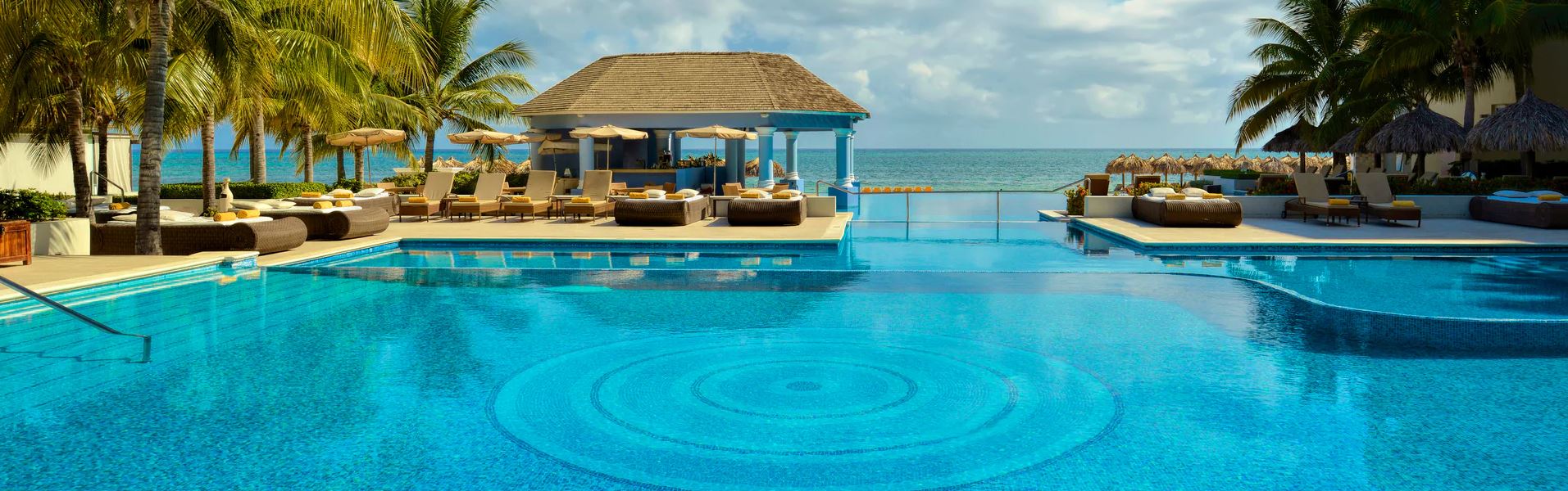 Hotel Iberostar Grand Rose Hall, hôtel de grand luxe conçu pour les ...